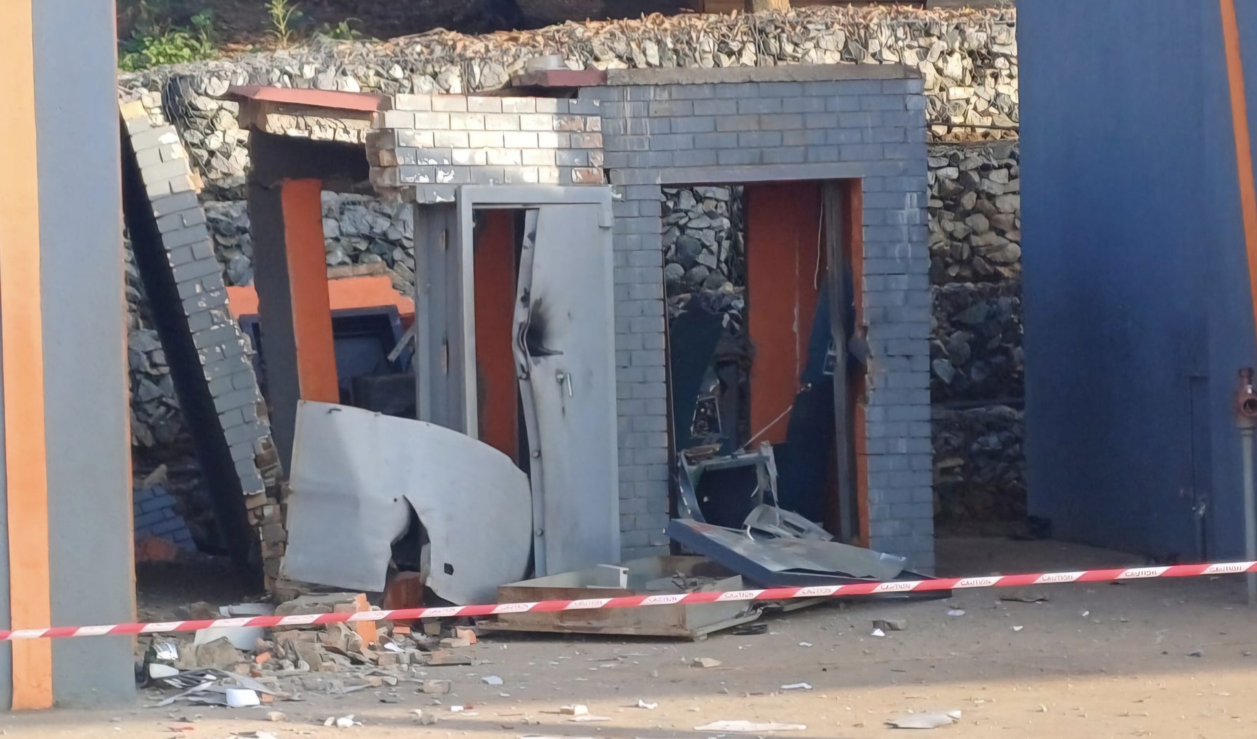 Eight suspects bomb ATM with no money in Bolobedu - Limpopo Chronicle